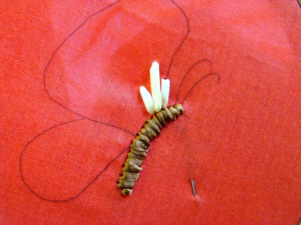 Passo a Passo de Canga de Praia com Bordado de Fitas! - Lojas Linna